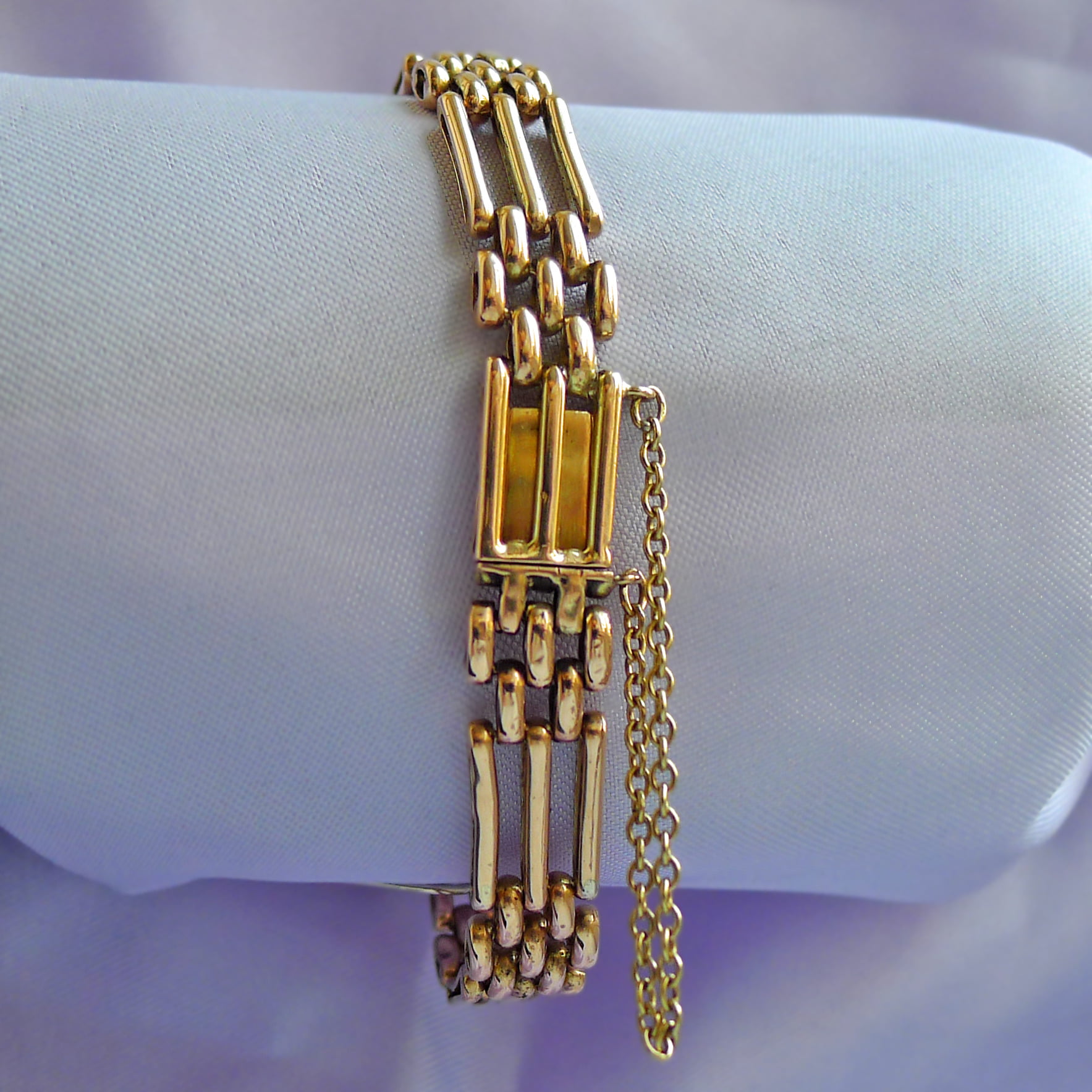 Early 20th Century 9ct Gold Gate Link Bracelet ⋆